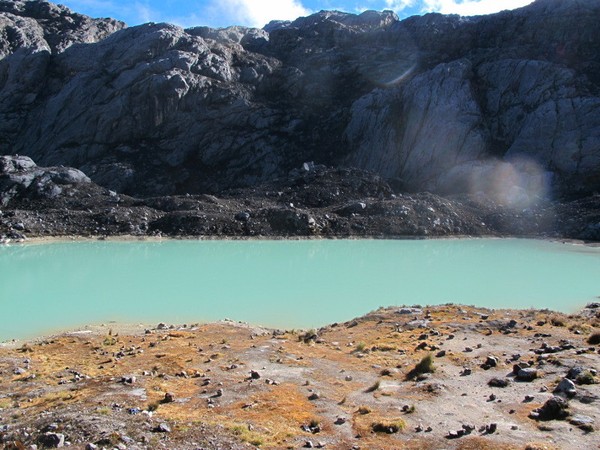 Potret Danau-danau Tertinggi di Indonesia