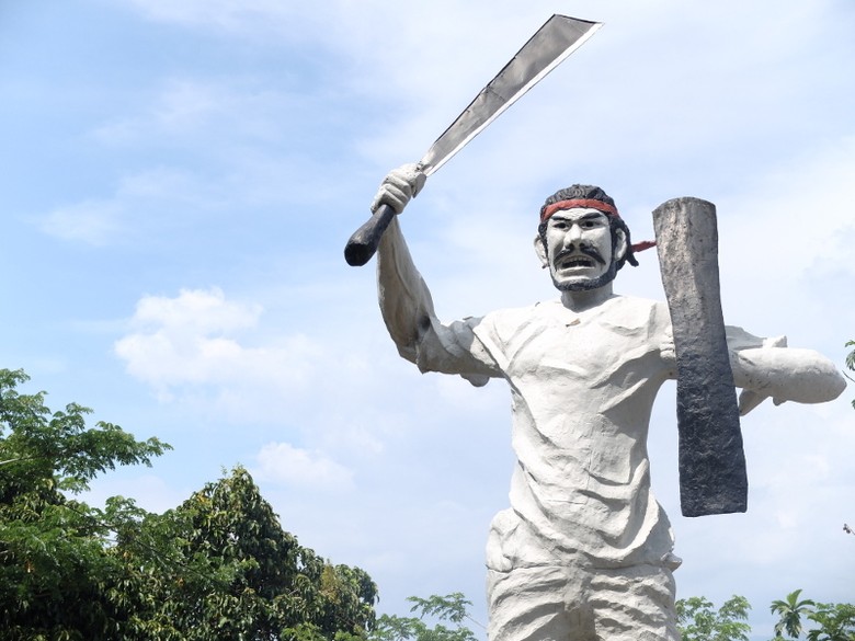 Liburan Tahun Baru di Ambon, Ada Kisah Patung Pattimura Menangis