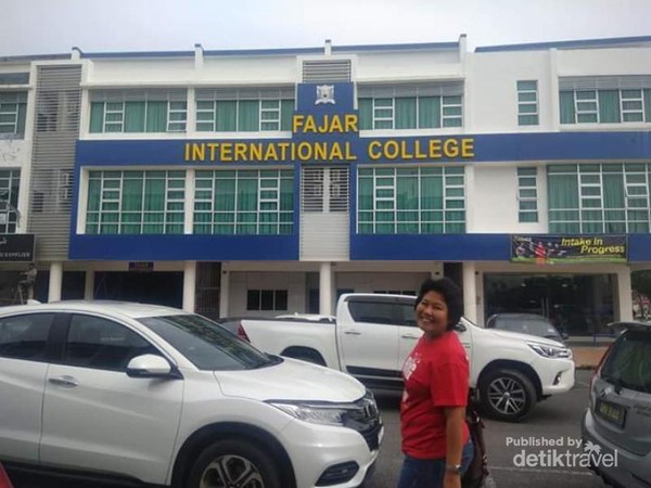 Fajar International College Miri Logo
