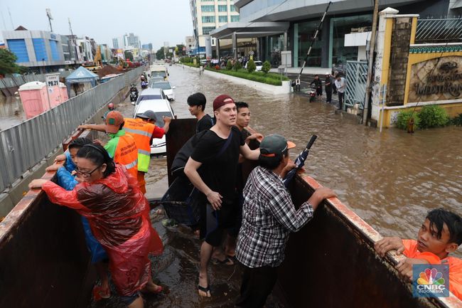 Hujan Deras, Kelapa Gading Banjir