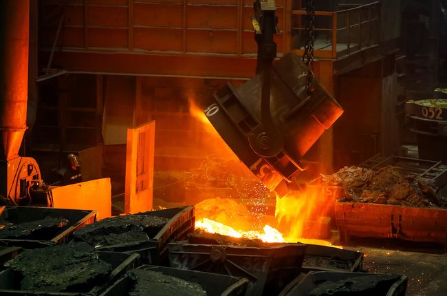 Manufaktur RI Melaju di Kuartal I-2019, Industri Logam Loyo