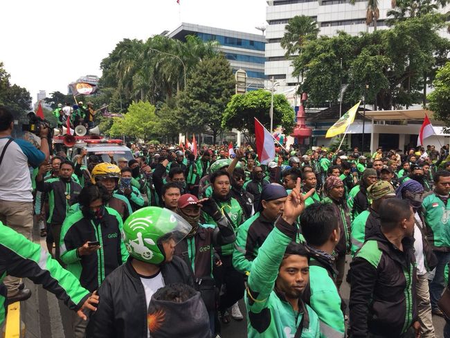 Grab-Gojek Bersatu Geruduk Maxim, Ini Kata Asosiasi Ojol