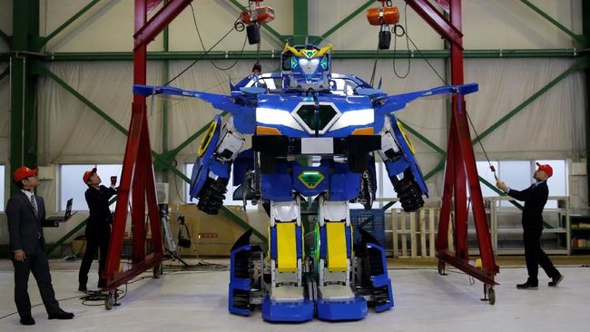 FOTO: Seperti Transformers, Mobil Ini Bisa Jadi Robot