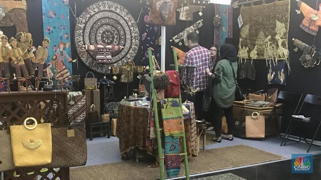 FOTO: Berburu Produk Kerajinan di Inacraft 2018