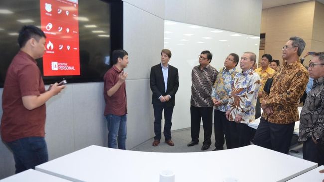 FOTO: Saat Kemenperin Kunjungi iOS Developer Academy
