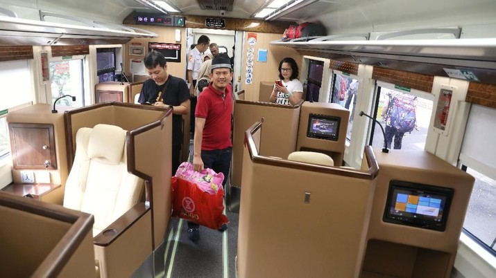 Tiket Kereta First Class Ludes Sampai 16 Juni 2018
