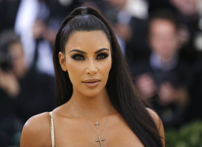 4 Seleb Hollywood yang Survive Setelah Bikin Skandal