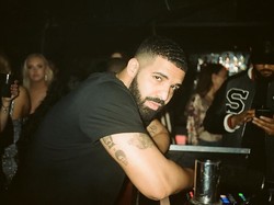 Foto: Rumah Mewah Drake Seharga Rp 1,6 Triliun Sebelum Kebanjiran