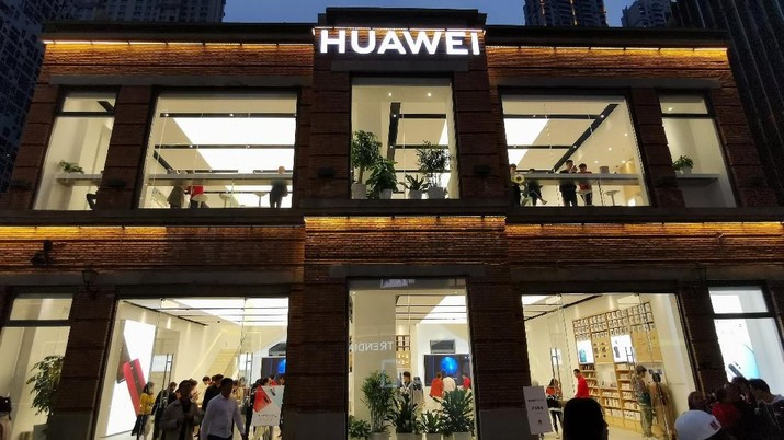 Masuk Blacklist Trump, Pendiri Huawei: AS Remehkan Kami
