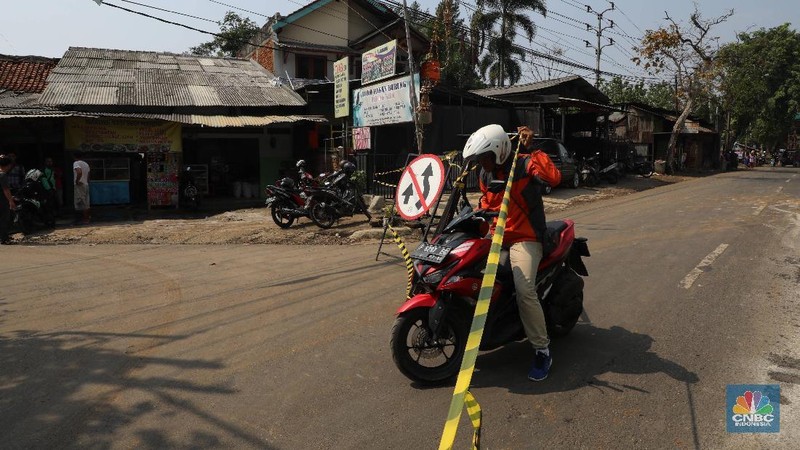 Proyek Toll BORR Ambruk Picu Jalan di Sekitar Proyek Macet