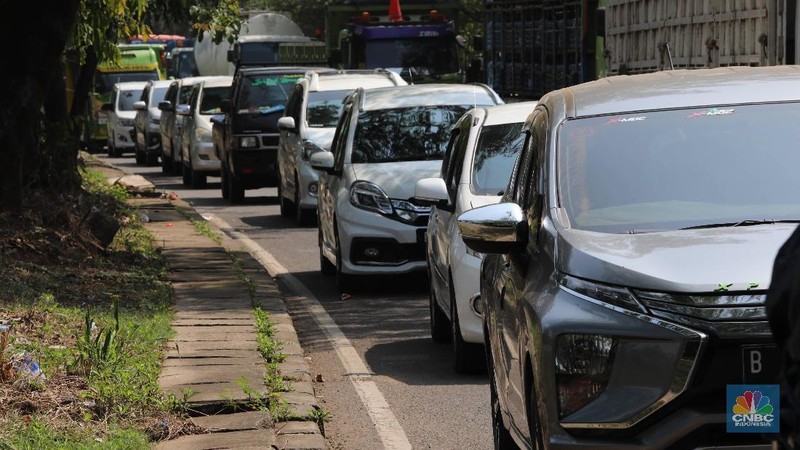 Proyek Toll BORR Ambruk Picu Jalan di Sekitar Proyek Macet