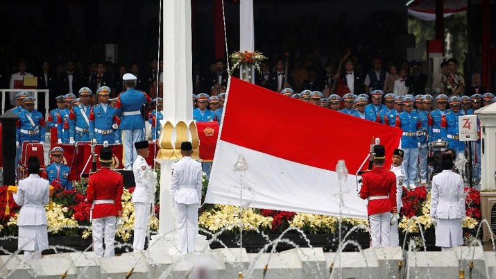Live! Upacara Penurunan Bendera Hari Kemerdekaan ke-74 RI