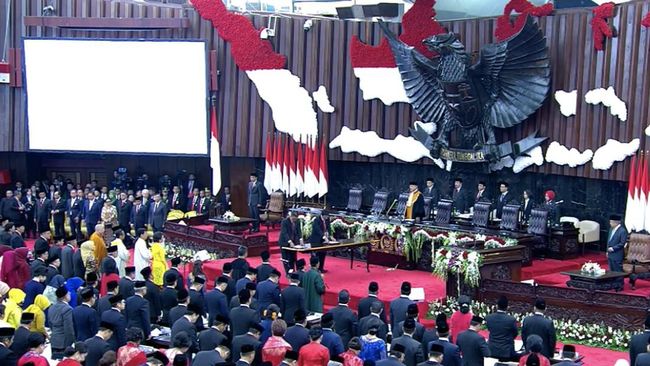 Mengintip Suasana Pelantikan Anggota DPR RI Periode 2019-2024 - Foto 5