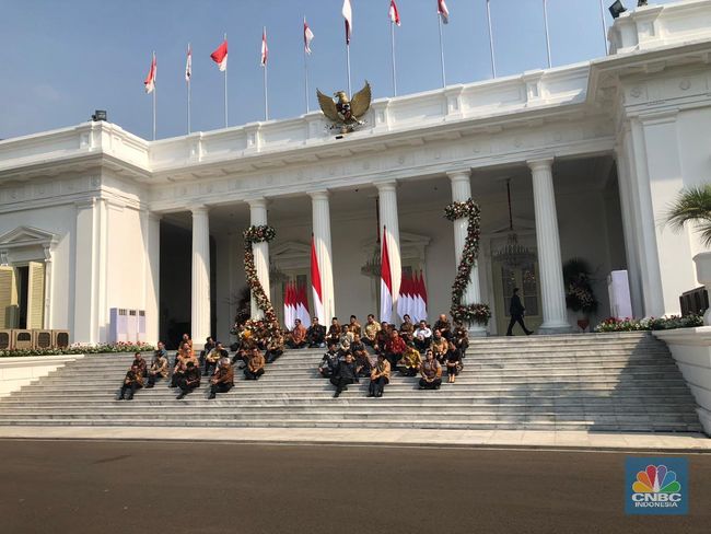 Resmi! Daftar Menteri Kabinet Indonesia Maju Jokowi-Ma'ruf Resmi! Daftar Menteri Kabinet Indonesia Maju Jokowi-Ma'ruf