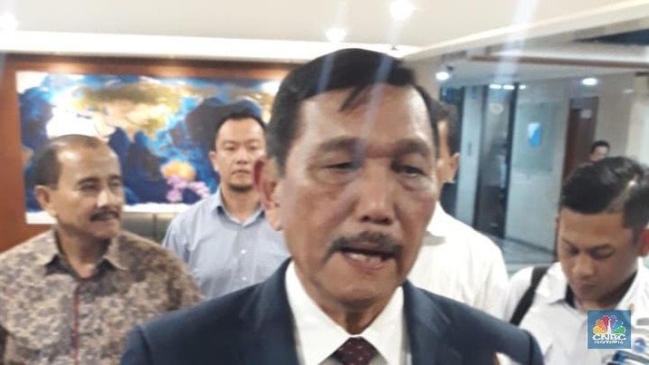 Beda dengan Susi, Luhut Tak Setuju Kapal Asing Ditenggelamkan Beda dengan Susi, Luhut Tak Setuju Kapal Asing Ditenggelamkan