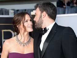 Jennifer Lopez Disebut Kesal Lihat Kemesraan Ben Affleck & Jennifer Garner