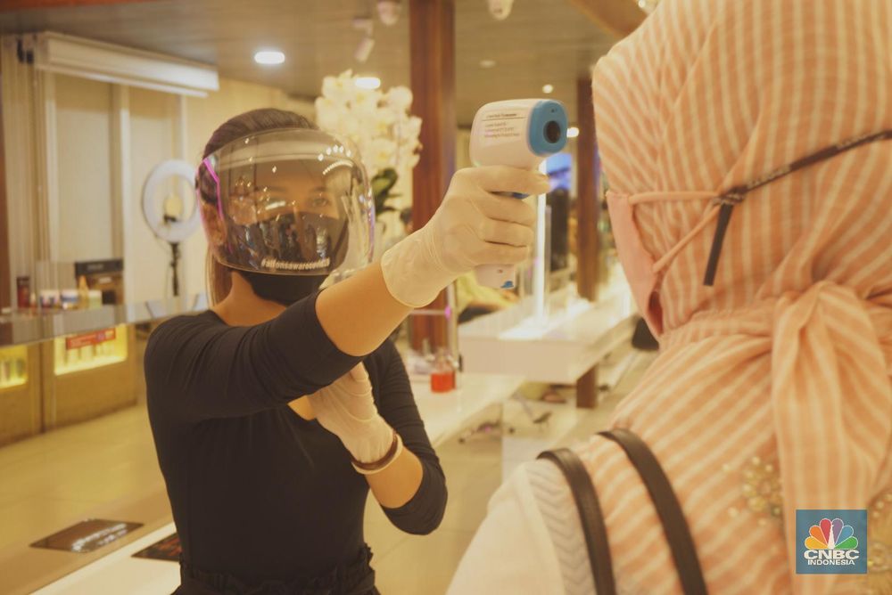 Penampakan New Normal A La Salon Kecantikan di Jakarta - Foto 1