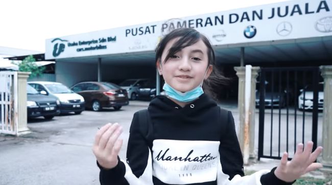 Wow! Baru 12 Tahun, Youtuber Ini Bisa Beli Alphard Sendiri