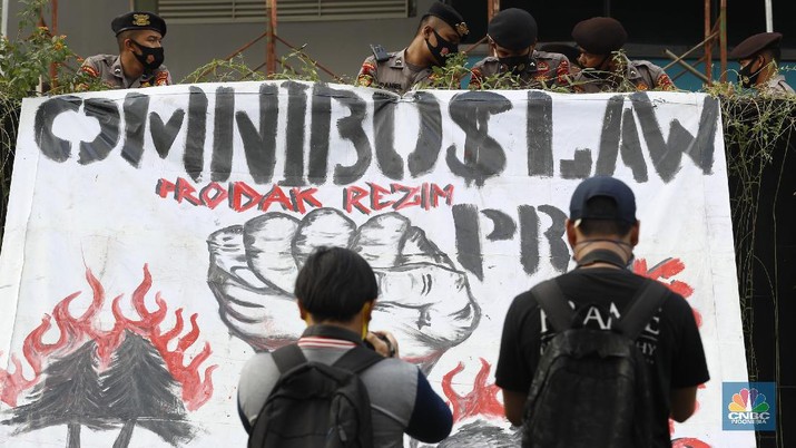 7 Alasan Buruh Tolak Omnibus Law: Benar PHK tak Ada Pesangon? 7 Alasan Buruh Tolak Omnibus Law: Benar PHK tak Ada Pesangon?