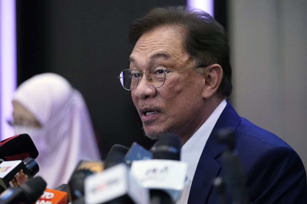 Gulingkan Muhyidin, Anwar Ibrahim Jadi PM Baru Malaysia? - Foto 2