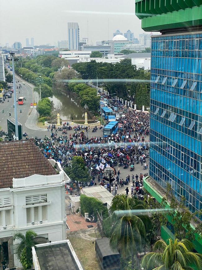 MRT Kena Dampak Demo, Operasi Hanya Sampai Dukuh Atas