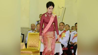 Potret Selir Raja Thailand Sineenat yang Fotonya Viral