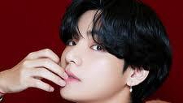 Wow! V BTS Dinobatkan Sebagai Penyanyi Paling Tampan Sedunia