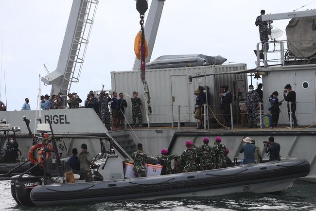 Intip Kepingan Sriwijaya Air SJ182 yang Ditemukan Tim SAR