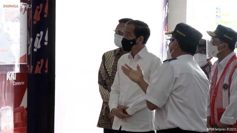 Jokowi Resmikan KRL Yogyakarta - Solo Pengganti Prameks Jokowi Resmikan KRL Yogyakarta - Solo Pengganti Prameks