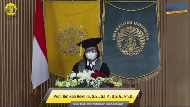 Komisaris BRI Rofikoh Rokhim Dikukuhkan Jadi Profesor FEB UI