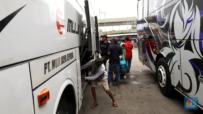 Aji Mumpung! Tarif Bus Naik Sampai 50% Jelang Larangan Mudik! Aji Mumpung! Tarif Bus Naik Sampai 50% Jelang Larangan Mudik!