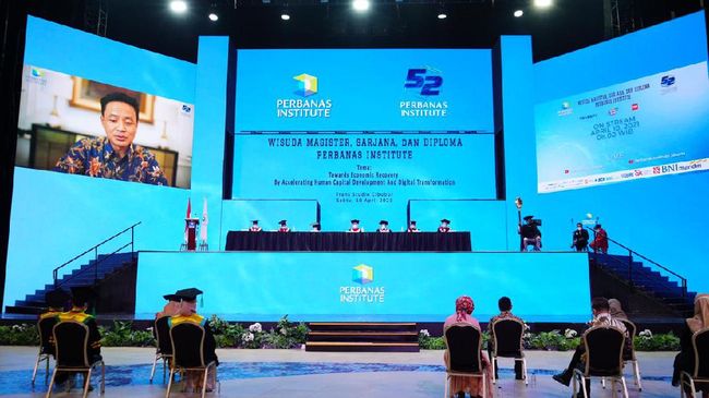 Perbanas Institute Mewisuda 834 Mahasiswa