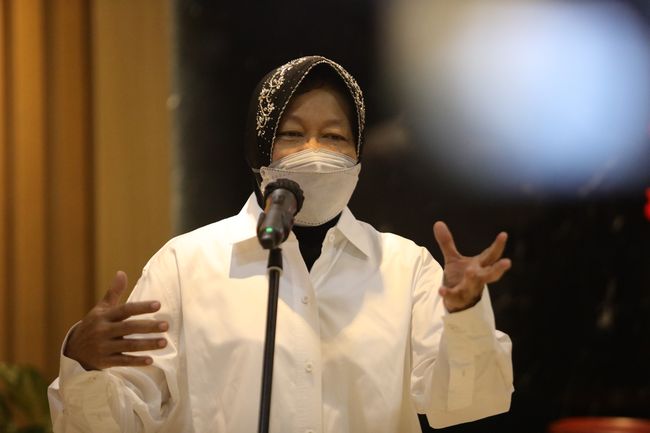 Ada Keluarga Menteri Dapat Bansos, Kok Bisa Bu Risma?