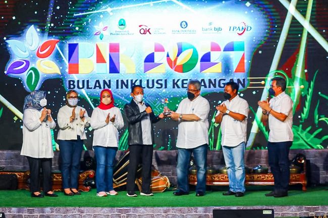 bank bjb & OJK Gelar Puncak Acara Bulan Inklusi Keuangan 2021