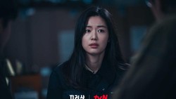 Foto Perdana Drakor Tempest: Jun Ji Hyun-Kang Dong Won