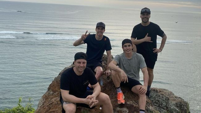 Ini Momen Pembalap MotoGP Mandalika Nikmati Keindahan Lombok Ini Momen Pembalap MotoGP Mandalika Nikmati Keindahan Lombok