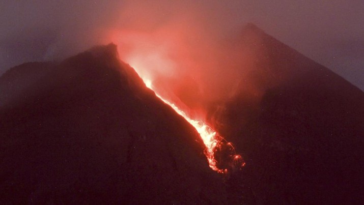 Gunung Merapi 'Siaga' Cermati Aktivitas dan Jauhi Wilayah Ini