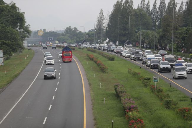 Nyaris 1,2 Juta Kendaraan Keluar Mudik, Jakarta Sepi! Nyaris 1,2 Juta Kendaraan Keluar Mudik, Jakarta Sepi!