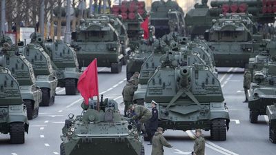 Tank Hingga Sukhoi Rusia Latihan Parade Militer, Ada Apa? - Foto 2
