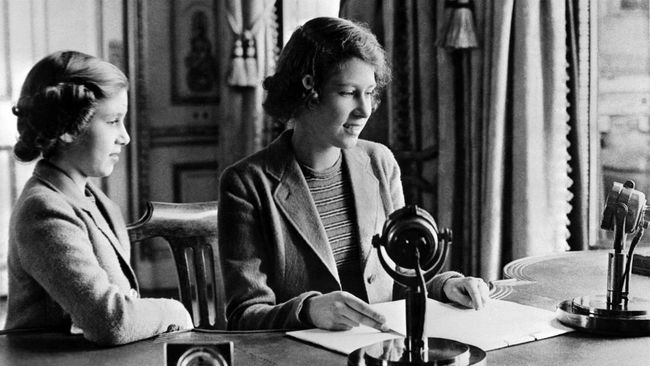 Ada Pesan 'Rahasia' Ratu Elizabeth II di Bulan, Ini Isinya