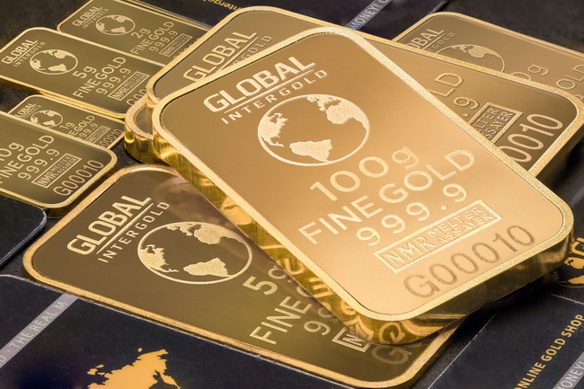 Peringatan Keras: Harga Emas Ambruk 4% dalam Sehari, Masih Bisa Naik ...