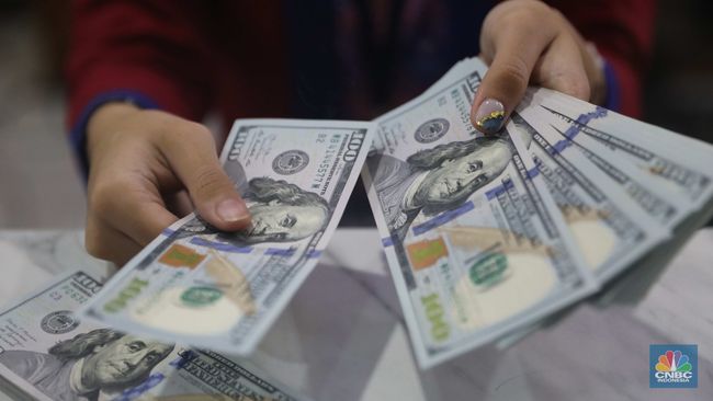 Jokowi Beri 'Karpet Merah' untuk Dolar Eksportir, Perlu?