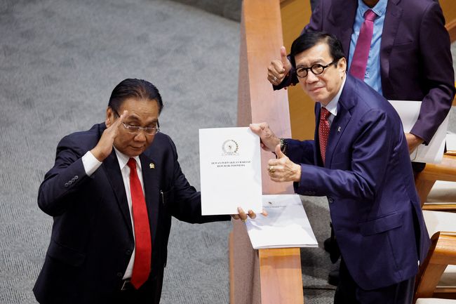 104 Tahun RI Pakai Hukum Belanda, Kapan KUHP Baru Berlaku?