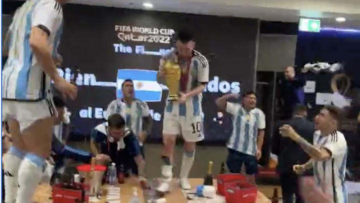 Messi Pimpin Selebrasi di Ruang Ganti, Bawa Cek Rp 155 Miliar