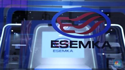 Penampakan Mobil Listrik Esemka Muncul di IIMS 2023 - Foto 3