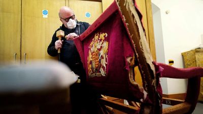 Intip Euforia Warga Inggris Sambut Penobatan Raja Charles III