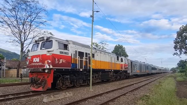 Penampakan Kereta KLB Bawa Rombongan Study Tour SMAN 3 BDG