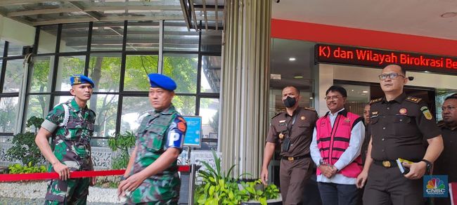 Breaking: Johnny G Plate Ditahan Terkait Korupsi BTS