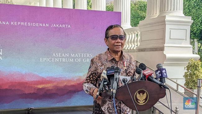 Jokowi Perintah Mahfud MD, Proyek BTS Kominfo Jalan Terus! Jokowi Perintah Mahfud MD, Proyek BTS Kominfo Jalan Terus!
