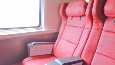 Penampakan Kursi Wah First Class Kereta Cepat Jakarta-Bandung - Foto 3
